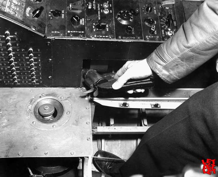 F2G-1 Super Corsair factory Goodyear - Gmodel Art