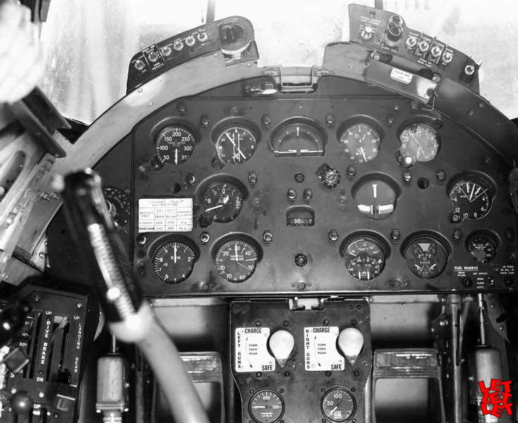 F2G-1 Super Corsair factory Goodyear - Gmodel Art