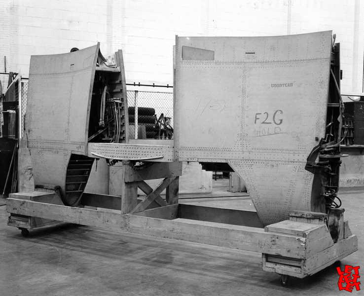 F2G-1 Super Corsair factory Goodyear - Gmodel Art