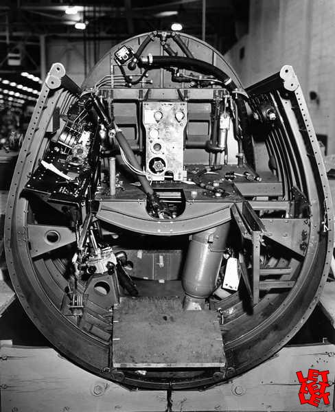 F2G-1 Super Corsair factory Goodyear - Gmodel Art