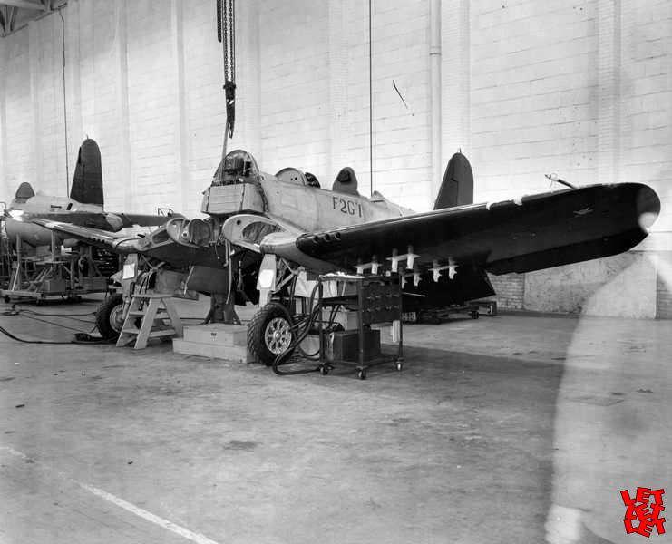 F2G-1 Super Corsair factory Goodyear - Gmodel Art