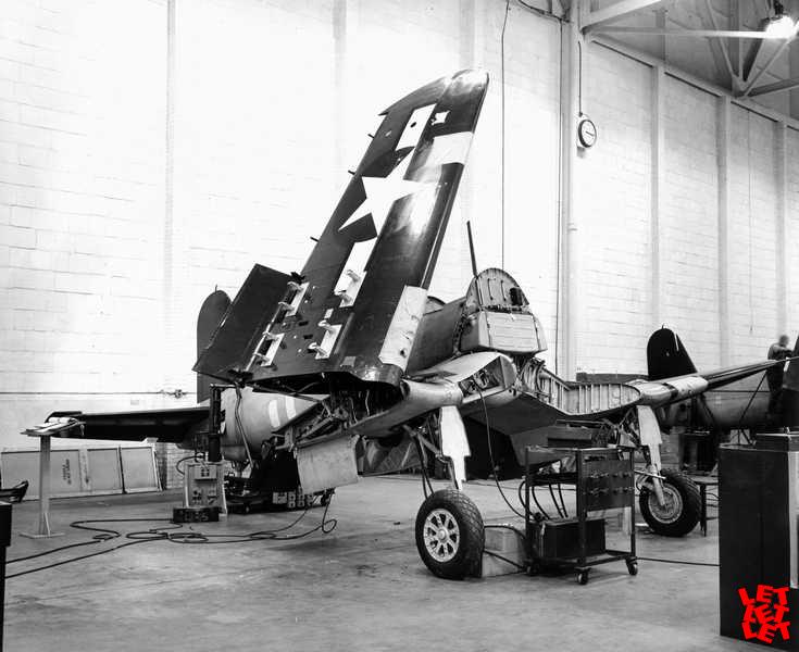 F2G-1 Super Corsair factory Goodyear - Gmodel Art