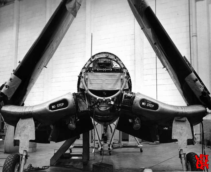 F2G-1 Super Corsair factory Goodyear - Gmodel Art