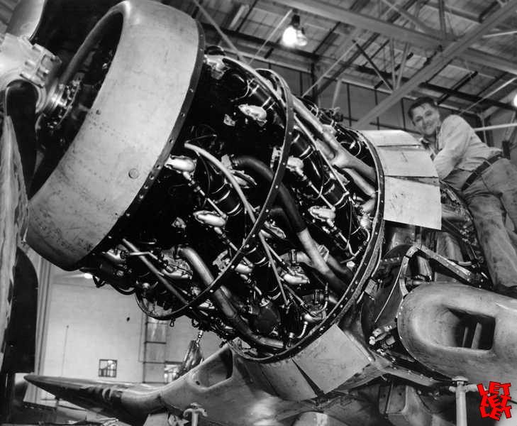 F2G-1 Super Corsair factory Goodyear - Gmodel Art